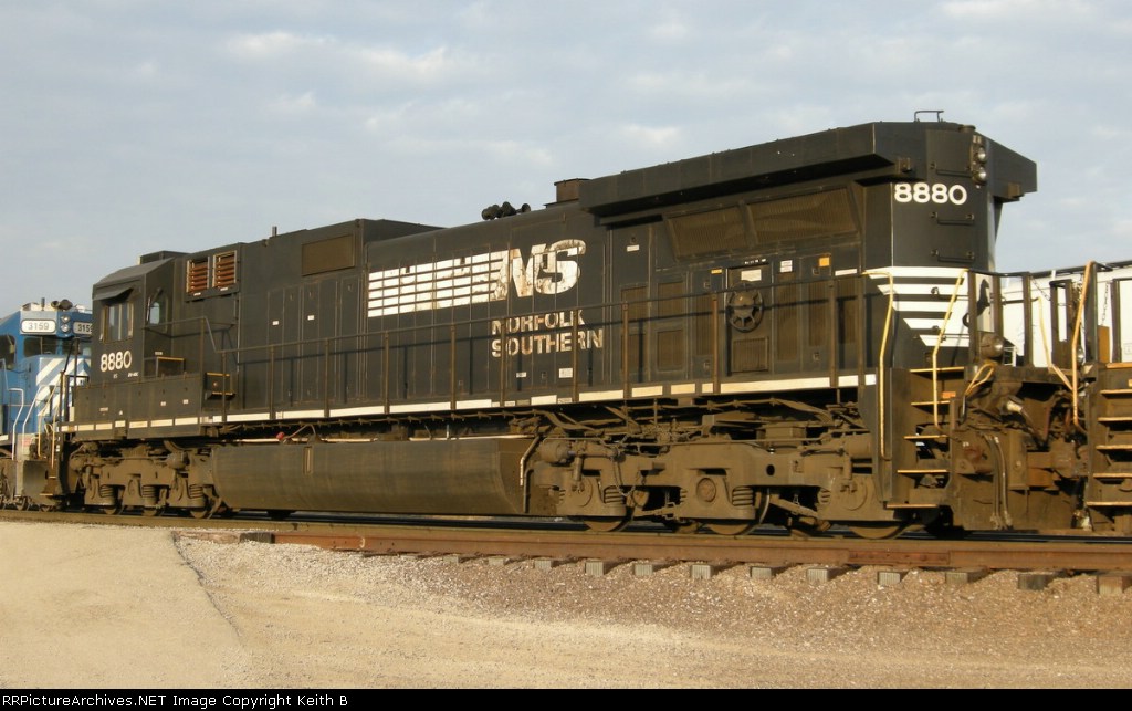 NS 8880